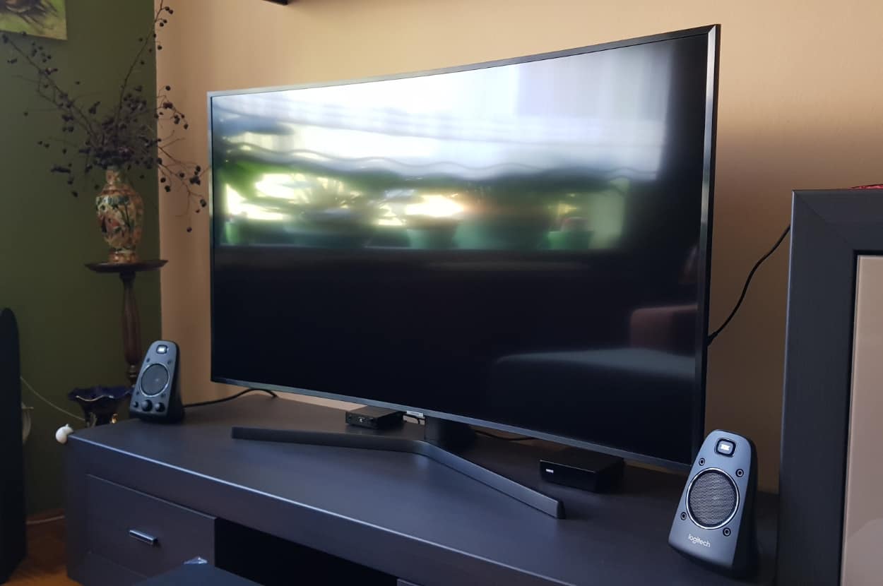 How to Clean a Flat Screen TV and Remote | Durability Matters